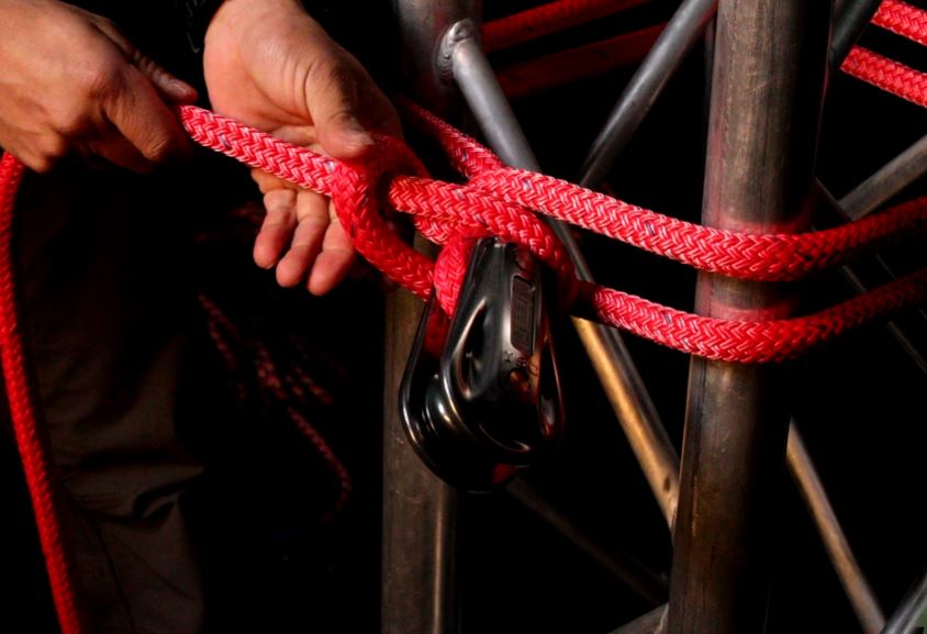 How to Tie the Cow Hitch — Bartlett Arborist Supply